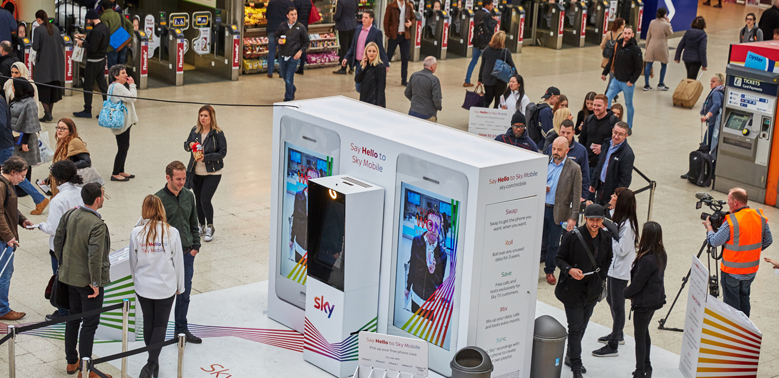 Sky Mobile launches with live activity at London mainline stations ...